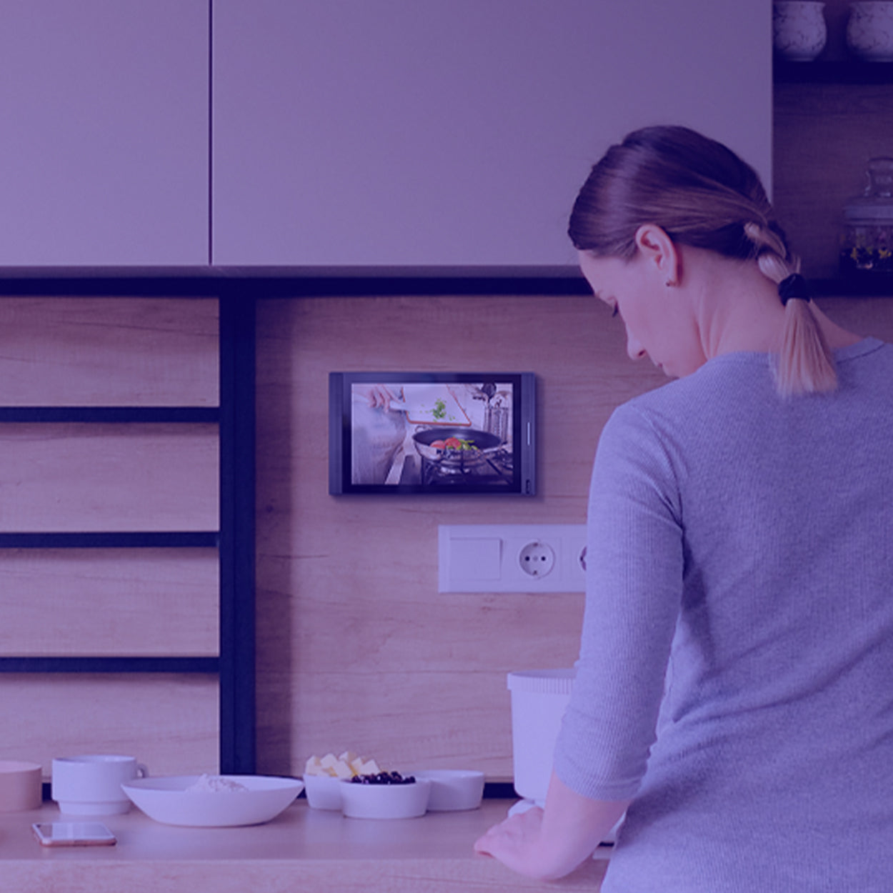 From Basics to Smart Technology: the Evolution of Indoor Monitors in I ...